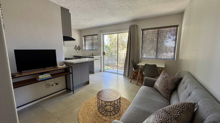 Comfortable 1-bedroom Apartment In Secure Complex - Stellenbosch