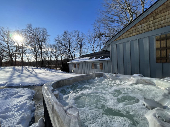 The Woods At Narrin Farms | Hot Tub | Horses | Kayaks | Hiking - Lake Erie, PA