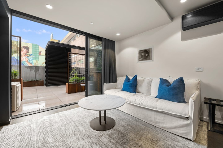 Stylish Canberra Studio W Bbq, Terrace & Parking! - Canberra