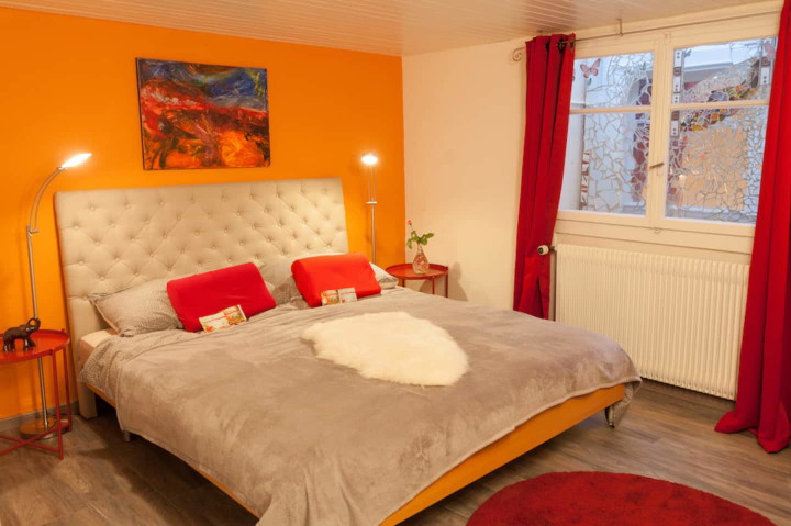 Agréable Chambre D'hôte Au Sous-sol, Bain à Remous - Sion
