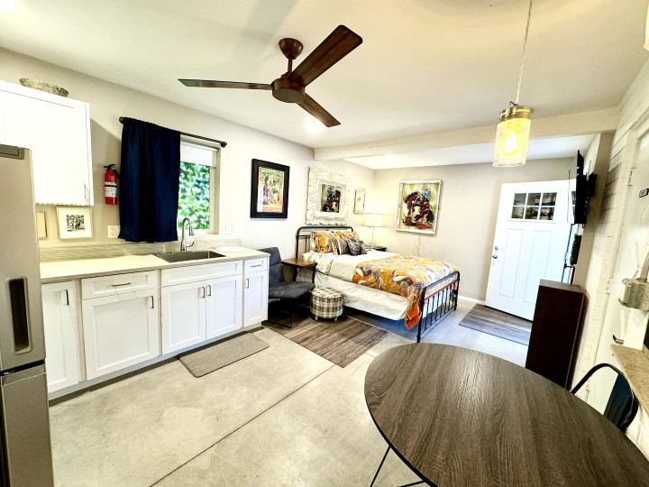 Old Town Scottsdale Studio W/kitchen - Scottsdale, AZ