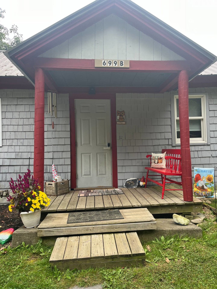 House On A Hill - New Hampshire (State)