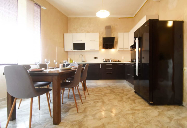 Appartement Iris - Excellent Endroit Dans Le Centre De Pula - Pula