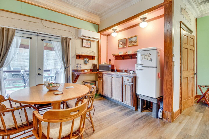 Walk To White River: Cozy Studio, Driftys Hideaway - Arkansas