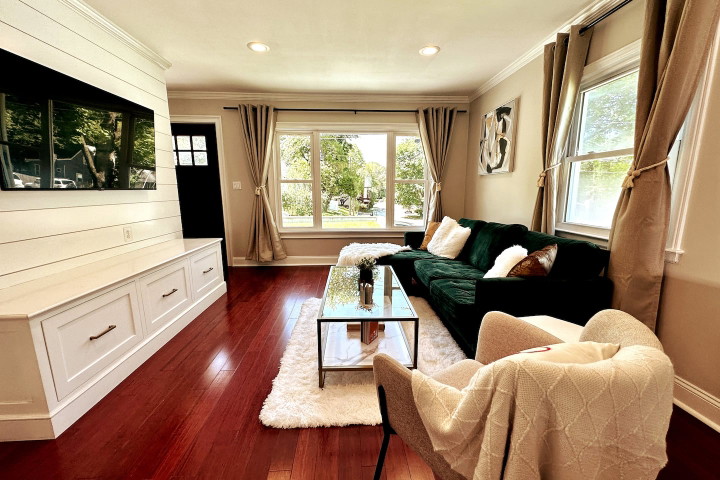 Gameroom, Backyard + Pool! 5m To Train + Downtown - Greenwich, CT