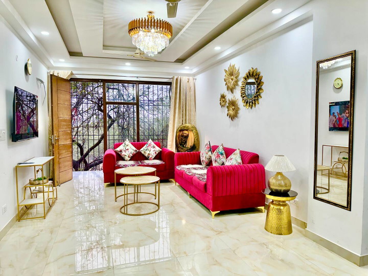 Forest Vistas: Luxury Vasant Kunj Gem 2 - New Delhi