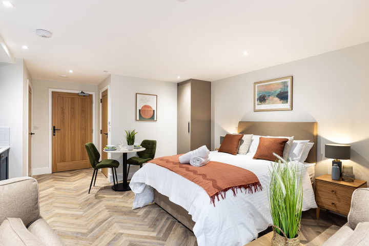18 Rock Mill | Deluxe Studio Apartment | Balcony - Bakewell