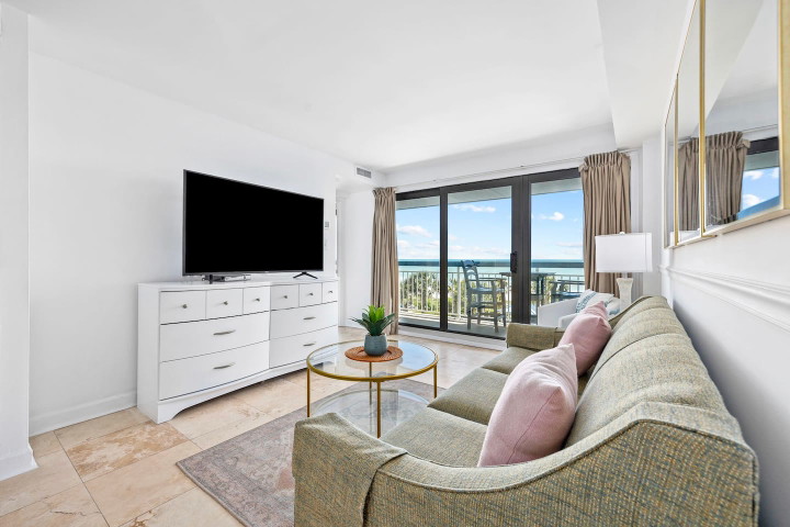Oceanfront Huge Balcony Lazy River 3 Pools Hot Tub - South Carolina