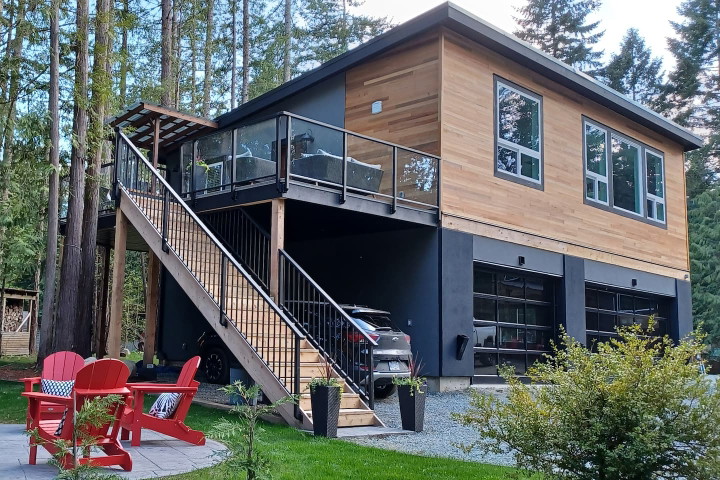 New Custom-built 2 Bedroom Guest House. - Cowichan Bay
