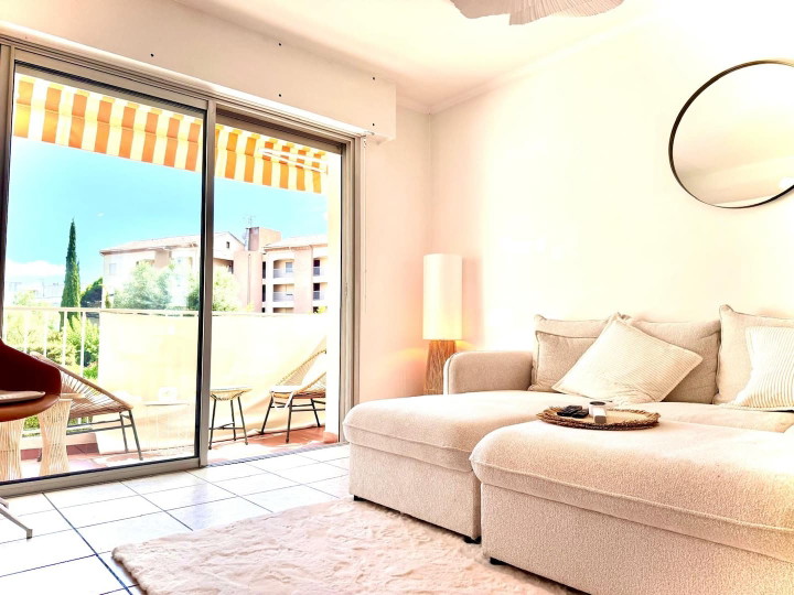 Quiet, Central, Sandy Beach, South-facing Balcony - Costa Azul