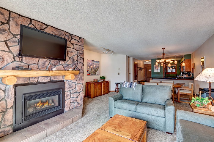 In Town Breck, Ski-in, Hot Tubs! - Breckenridge, CO
