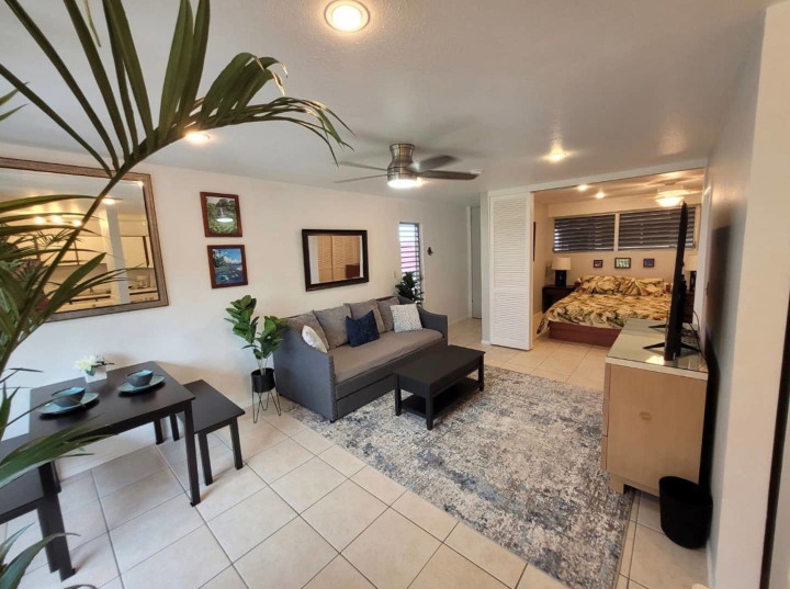 Modern 1-bedroom Island Getaway Near Downtown Kona - Kailua-Kona, HI
