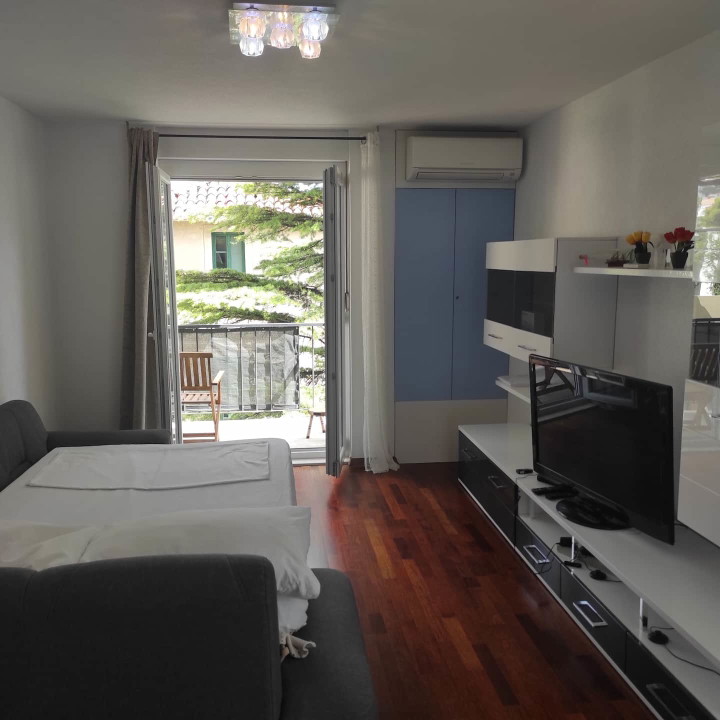 100 M From The Sea And Beach, In The C. Of Town Ii - Omiš