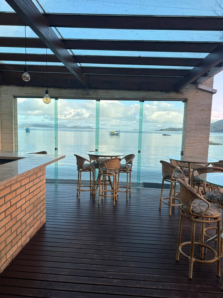 Casa De Luxo Frente Mar Praia Da Armação - Governador Celso Ramos