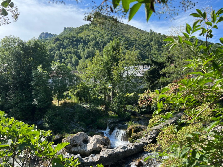 Petite Maison Au Bord De La Riviere - Saint-Girons