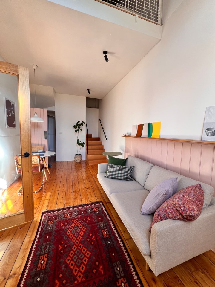 School House Town House - Central Location - Castlemaine