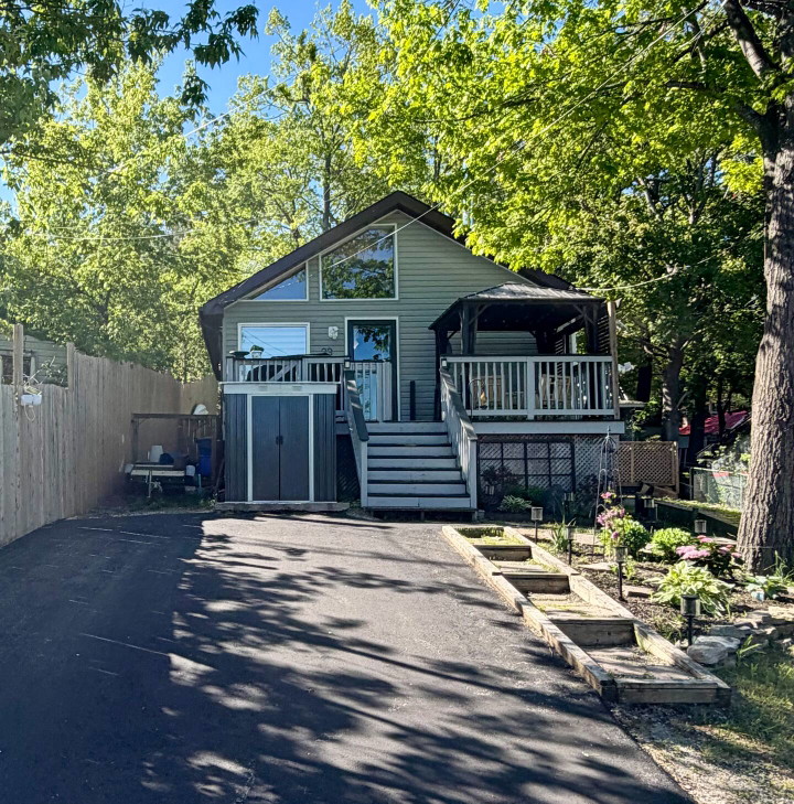 Cocamo Cottage - Water-view Home On Sturgeon Lake - Kawartha Lakes