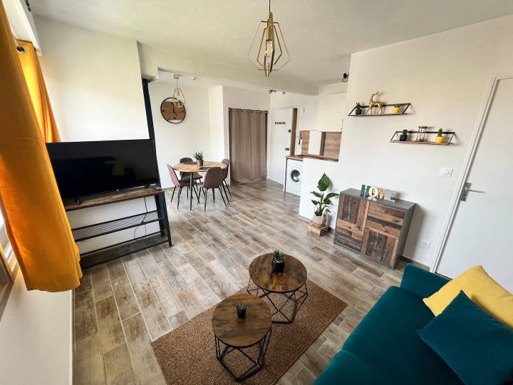 Large Studio Near The Beach - Antibes