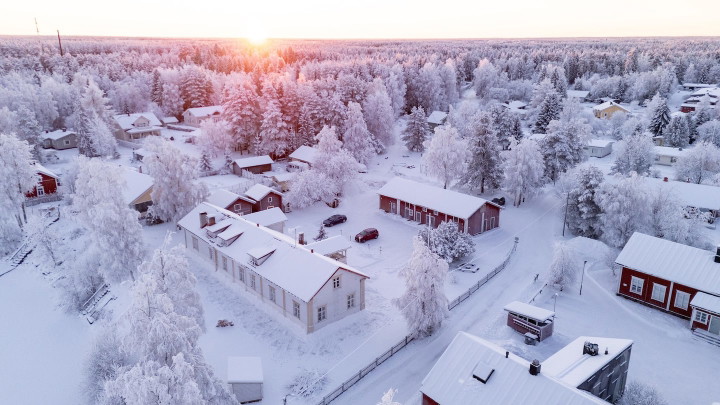 Private Riverside Villa
-Villa Kauppila - - Oulu