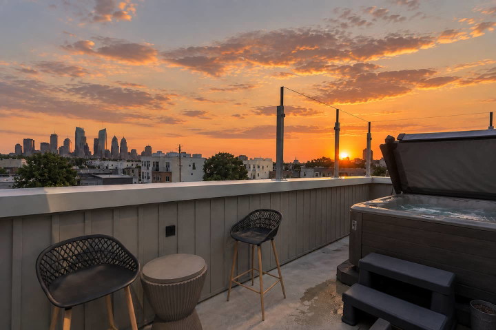 Luxury Philly Retreat | Private Rooftop Hot Tub - Philadelphie, PA
