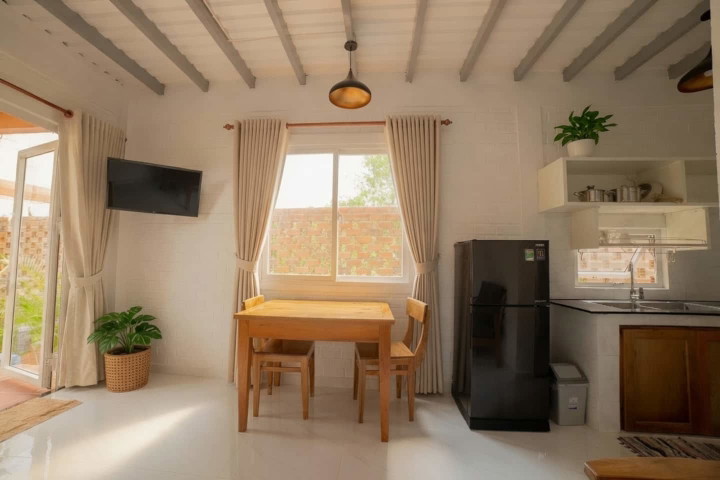 Maison Confortable D'une Chambre, Cuisine, Salon Près De La Plage - Vietnam