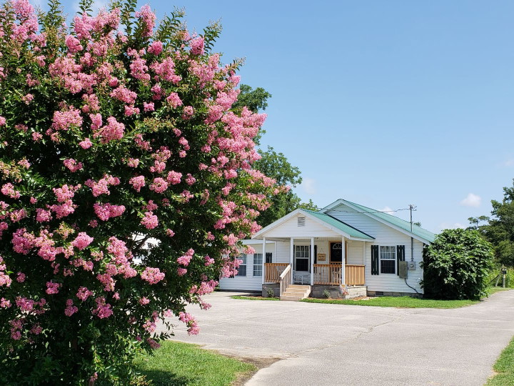 The Cotton Pickin' Little Farmhouse - Alabama