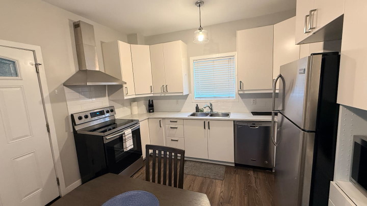 Modern, Comfortable, 1 Bedroom Apartment (Unit 1) - Moose Jaw