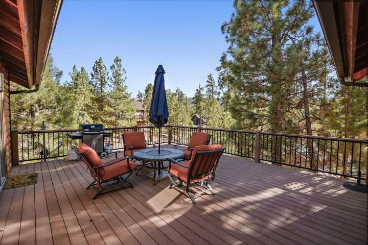 Lux Log Cabin! Shuffleboard! Open Concept! Bbq! - Big Bear Lake, CA