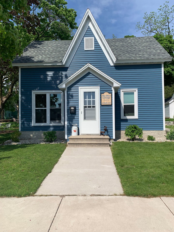 The Blue Cottage
Cozy City Cottage Near Downtown. - Sturgeon Bay, WI