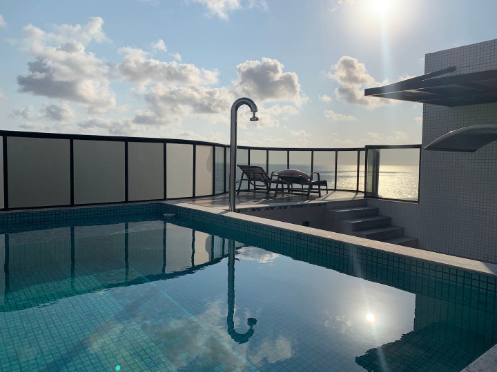 Linda Cobertura Flat: Piscina Privativa - Orla - Salvador, Brazil