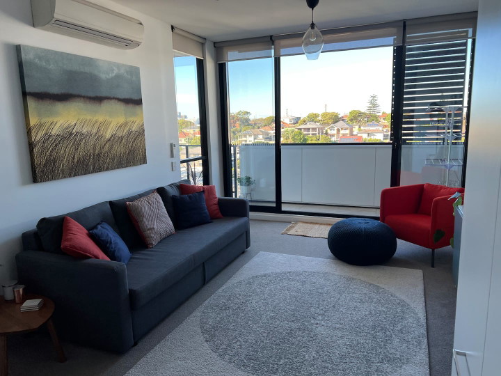 Convenient & Light Filled Apartment In Botany - Bondi Beach