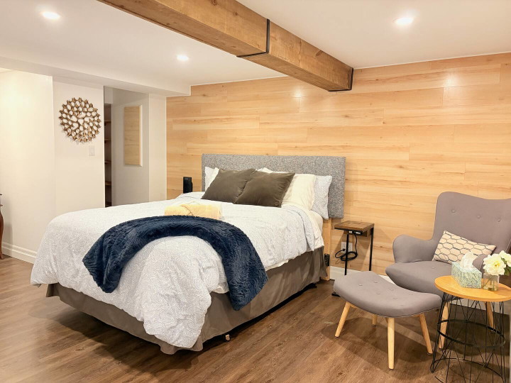 Old North's Modern And Private Guest Suite - London, ON, Canada