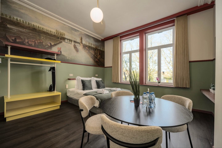 Romy&travis | Deux Chambres Et Salles De Bains - Bruges