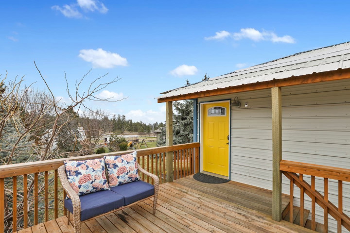 Hidden Gem, Rural, Apartment & Outdoor Life - Spokane, WA