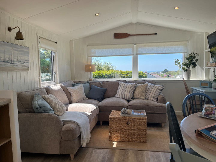 Sleeps 6, Unique Interior, Walk To Pub, Shops - Devon