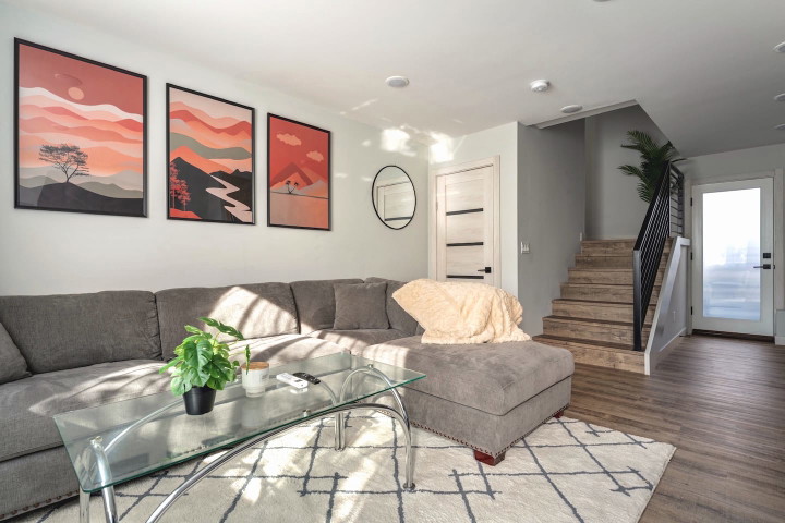 New Luxurious Townhouse With Stunning Views - Seattle, WA