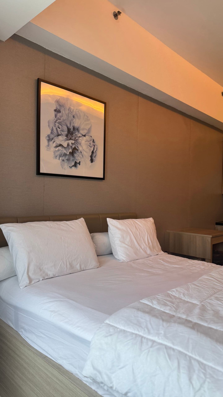 Studio 16 @Anderson Wifi + Netflix + Sliding Bed - Surabaya