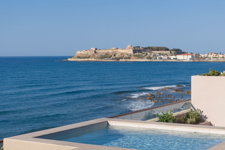 Aktaia Beachfront Retreat, With Plunge Pool - Grécia