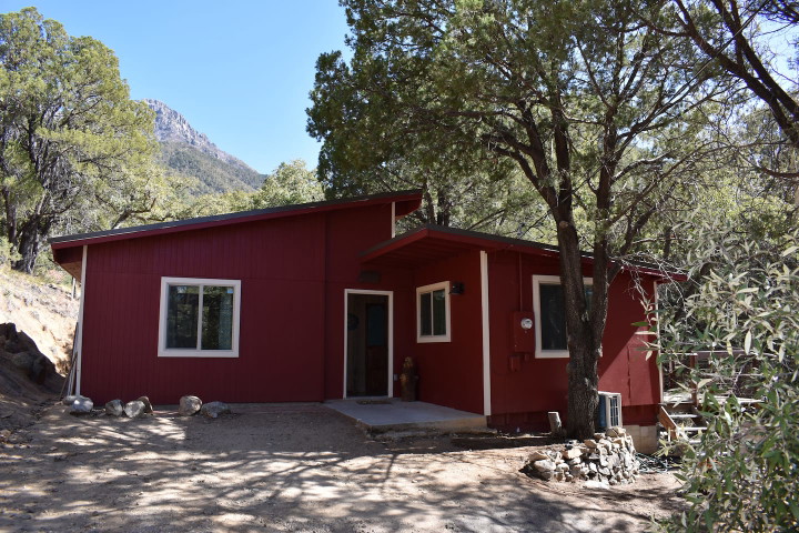 Creekside Madera Canyon Cabin - Arizona