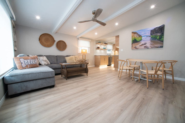 La Jolla Windansea Luxury Apartment - Del Mar, CA