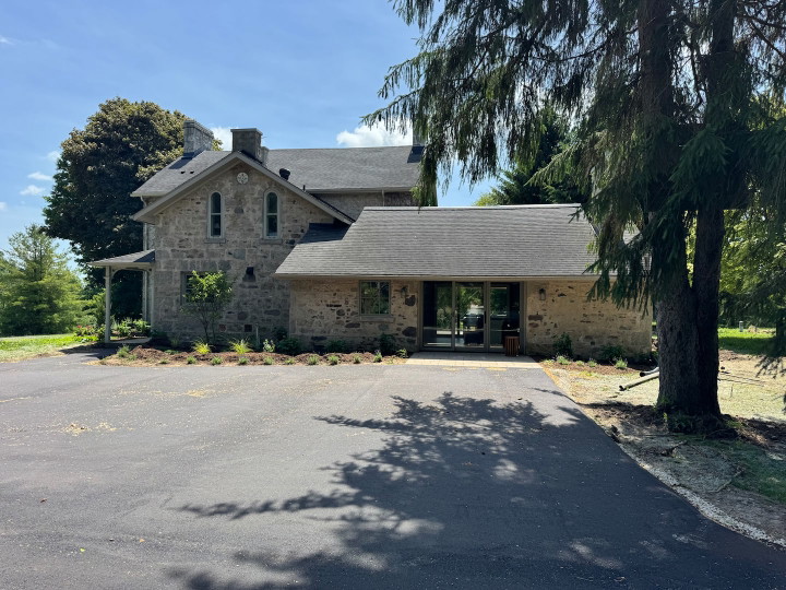Irvine Estate Elora - Fergus