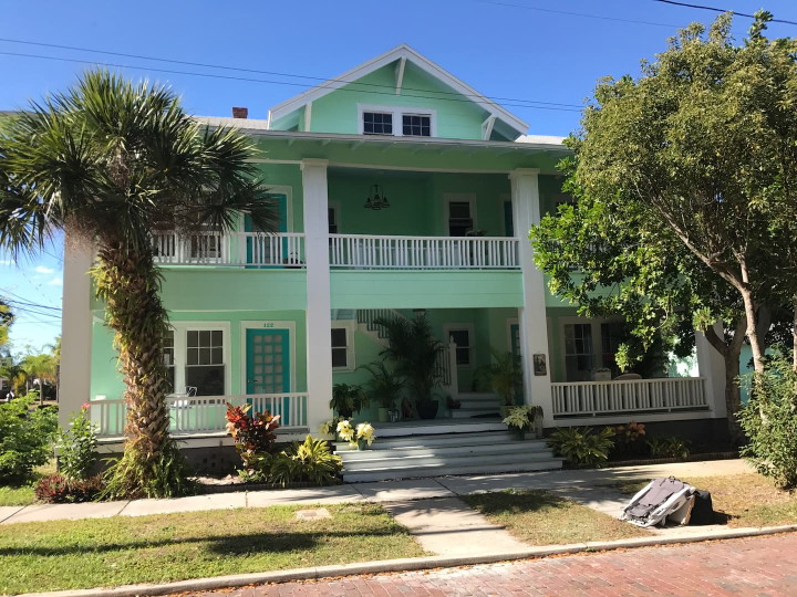 Classic Hemingway Style 1 Br Apt In Tarpon Springs - Tarpon Springs, FL