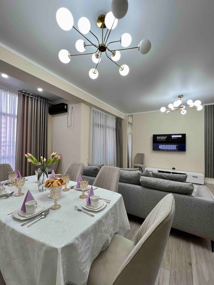 A Cozy And Affordable Apartment In The Center Of Bishkek - Bishkek