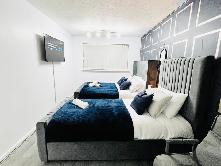 4 Bedrooms Cosy Home With Free Parkings - Solihull
