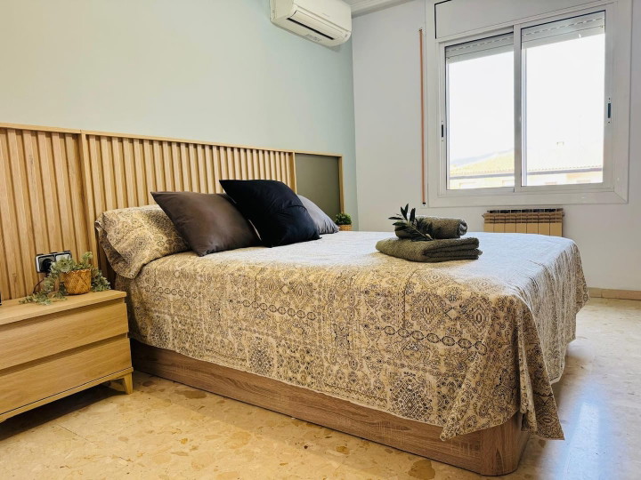 Amplio Piso En Reus/parking/wifi/ac - Reus
