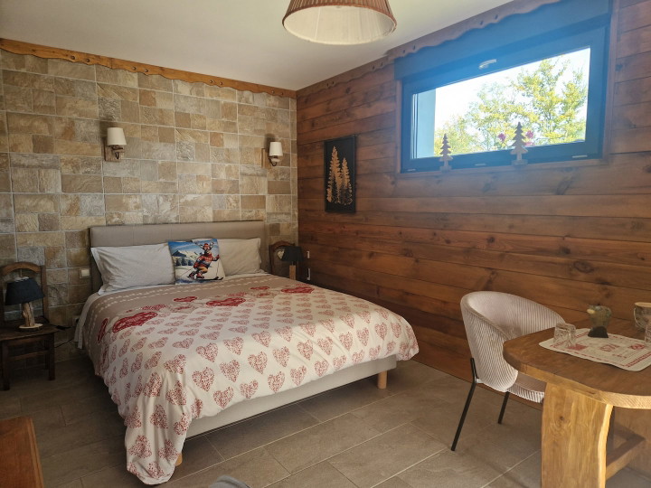 Chambre Chalet D'heidi, Jacuzzi Sauna Privatifs - Saint-Dié-des-Vosges