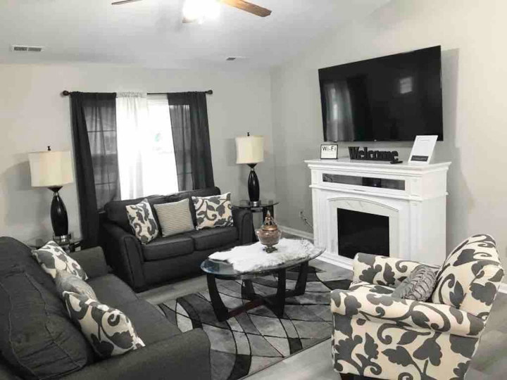 Comfy Home Close To Military Base, Beaches & More - Jacksonville, NC