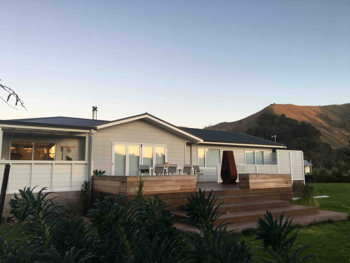 Home In Wainui Beach, Gisborne - Gisborne