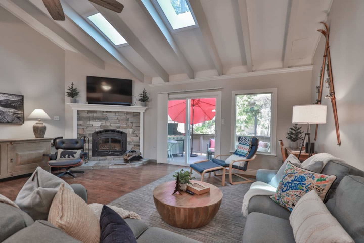 Winter/summer Updated Chalet 3 Bds 2.5 Ba With A/c - Carson City, NV
