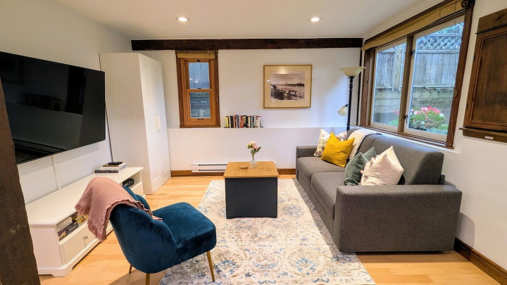 Charming Heritage Suite | Central Mt Pleasant1br - Vancouver